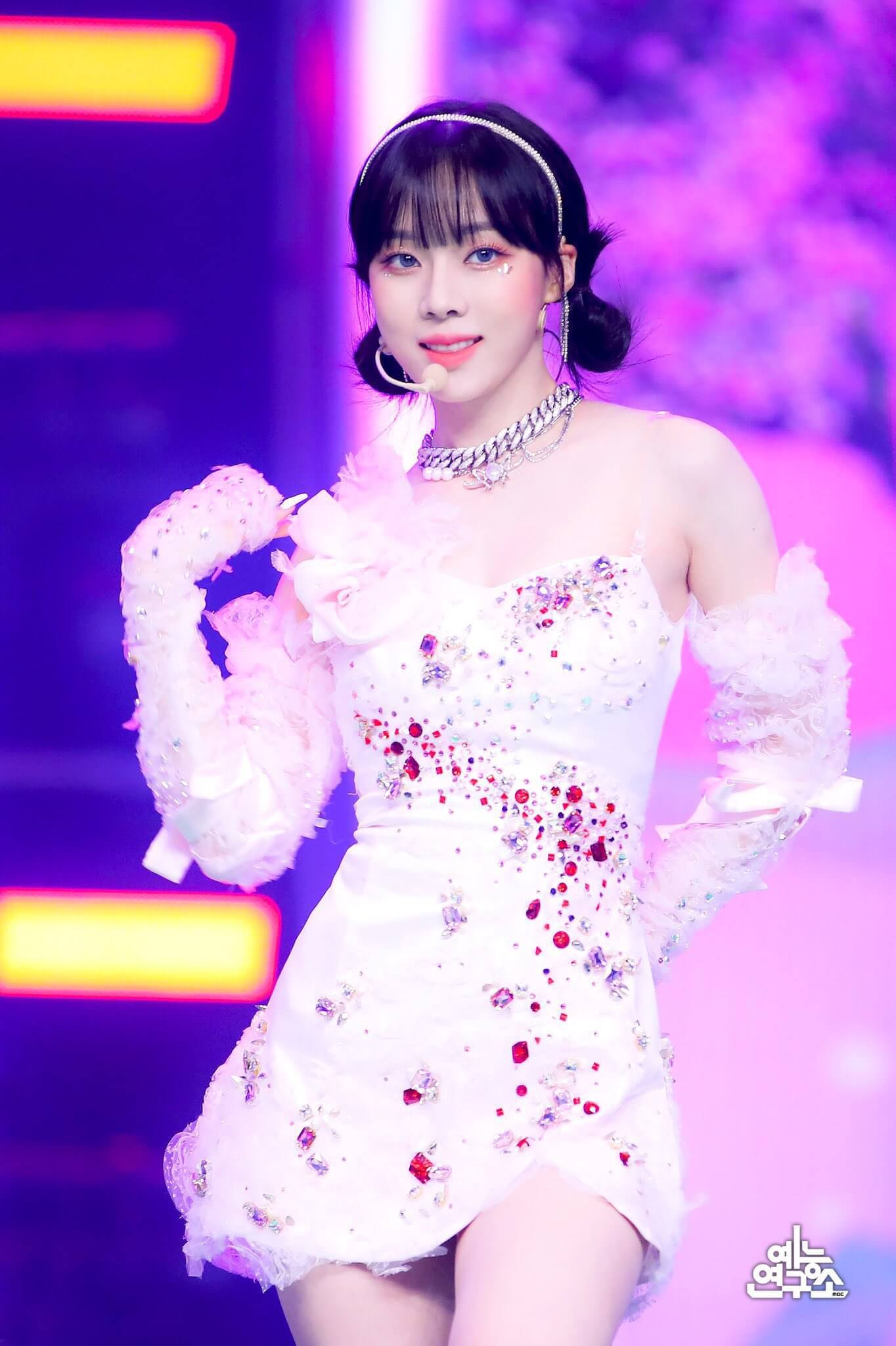 Aespa・ウィンターの髪型15選!イメチェンの参考になるヘアスタイル集《歴代タイプ別》 Pinkのアイポップしようか!